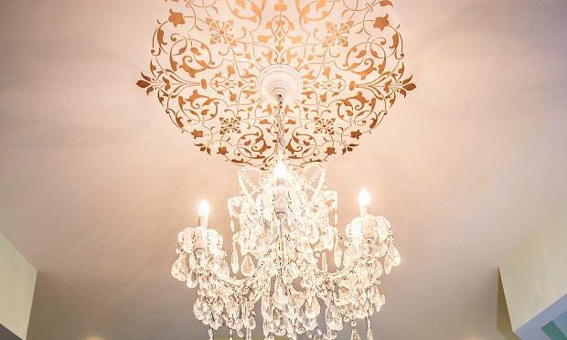 18 of the Prettiest Ceiling Stencils Designs - DIY Decorating Ideas